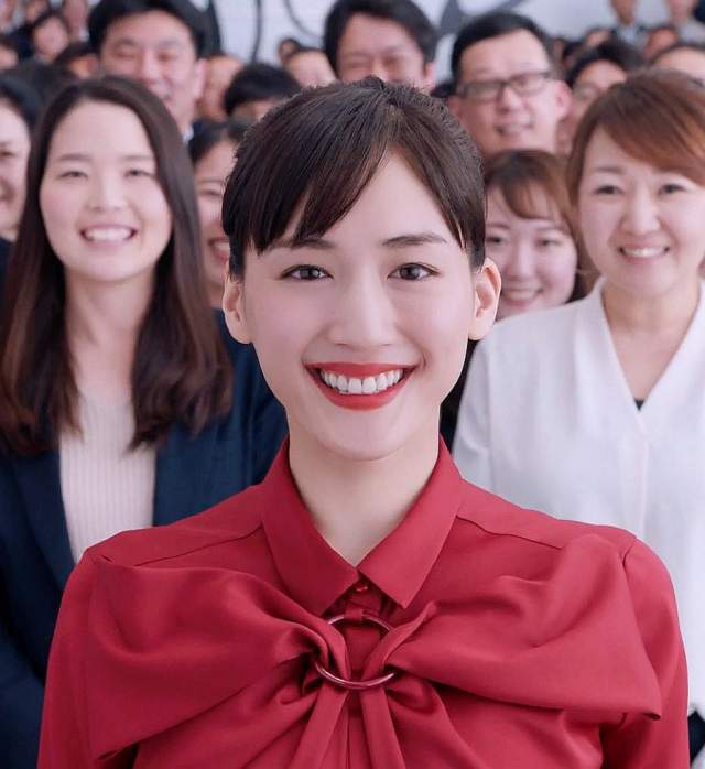 綾瀬はるか グリコ CM smile.Glico スキパニ スマイル篇。1分40秒版「スーキースーキー スキパニパー♪」…/綾瀬はるか CM bb-navi